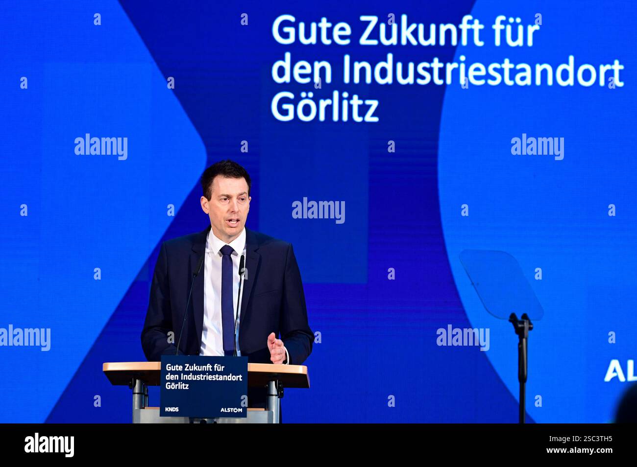 Florian Hohenwarter Bei Einer Informationsveranstaltung Der Alstom Florian Hohenwarter Bei Einer Informationsveranstaltung Der Alstom
