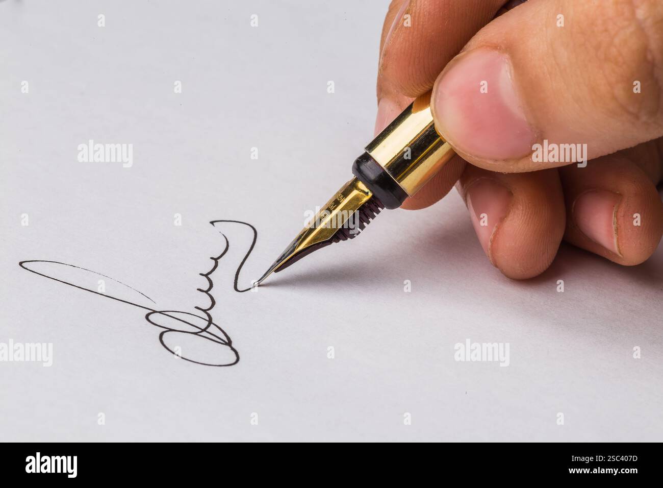Document fountain pen close hi-res stock photography and images - Alamy