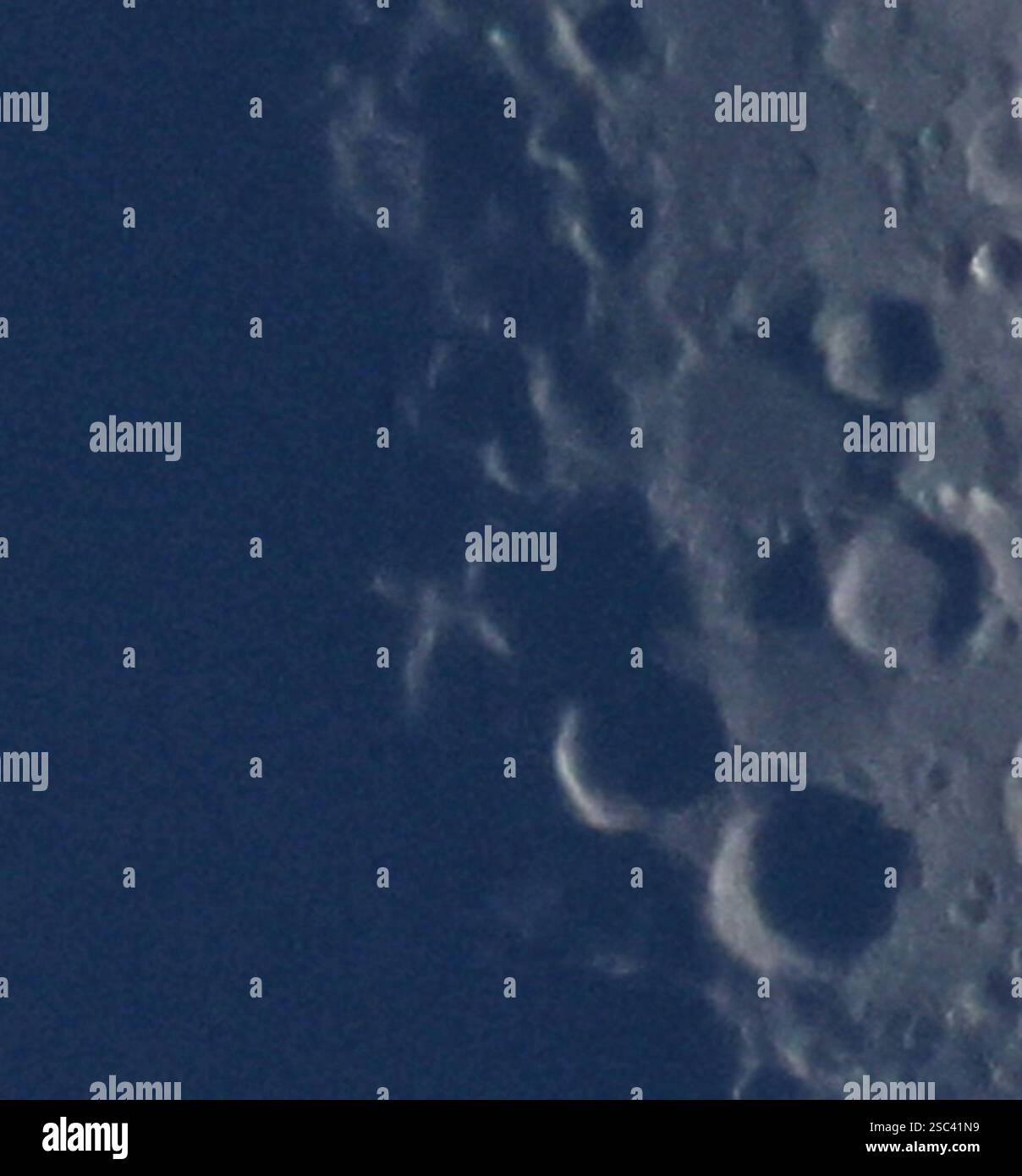 "Lunar X" is seen from Fukuoka City, Fukuoka Prefecture on February 5 ...