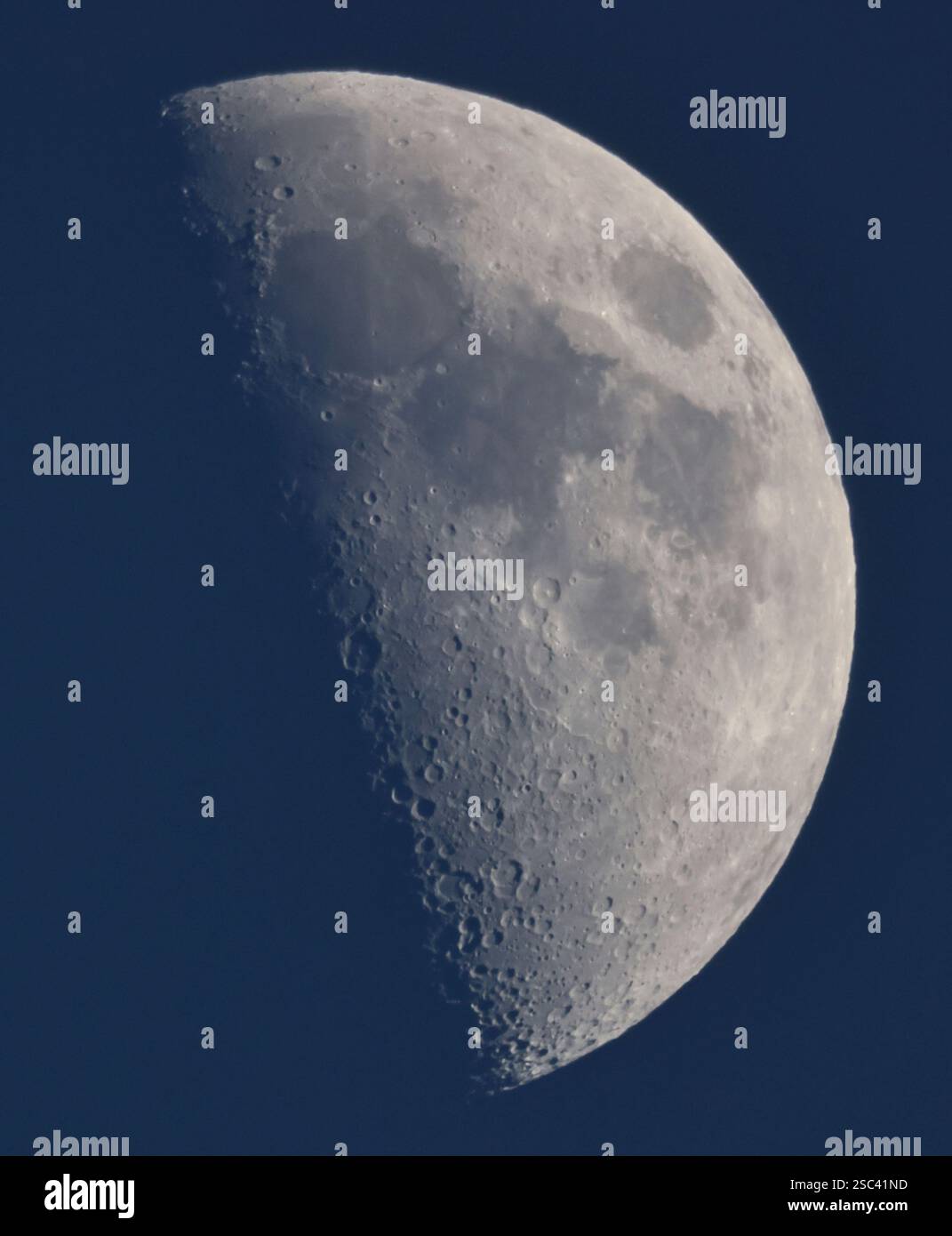 "Lunar X" is seen from Fukuoka City, Fukuoka Prefecture on February 5 ...