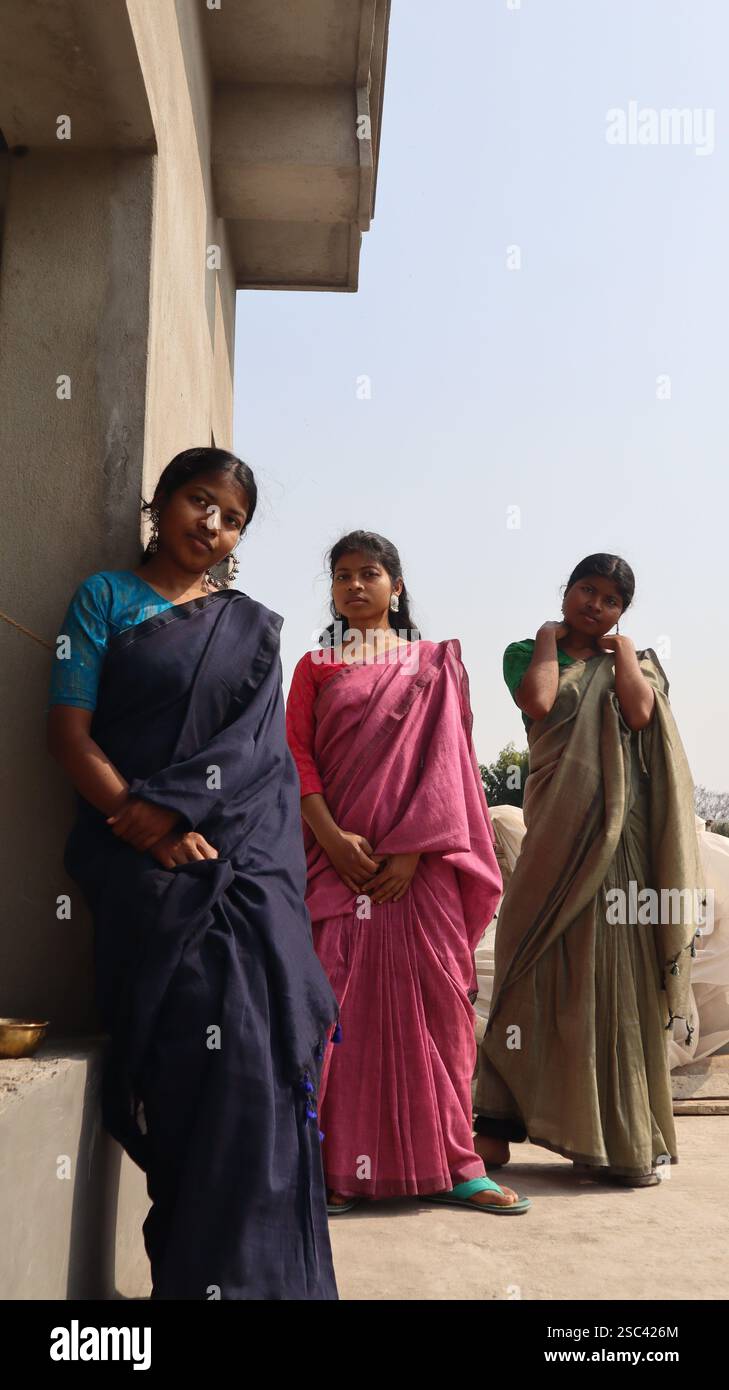 Indian women group pose in saree , group pose for women Stock Photo - Alamy