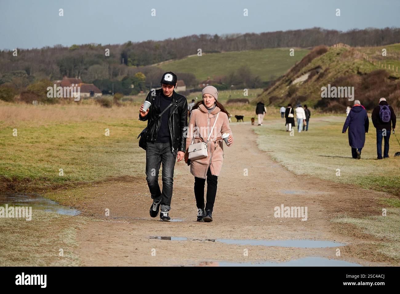 Cuckmere Haven, Eastbourne. 05th February 2025. A mild and sunny day ...