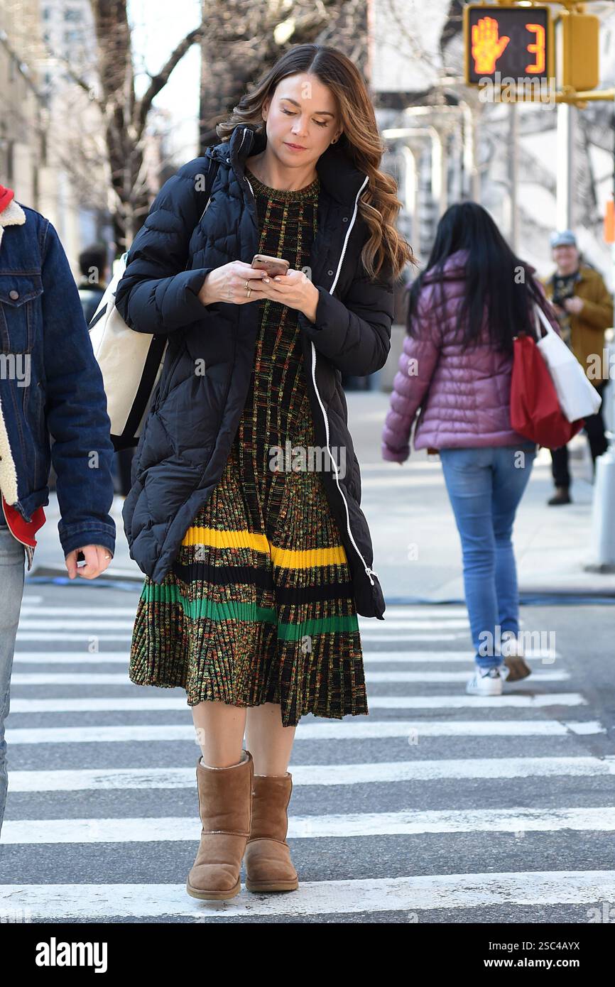 Sutton foster younger 2019 hi-res stock photography and images - Alamy