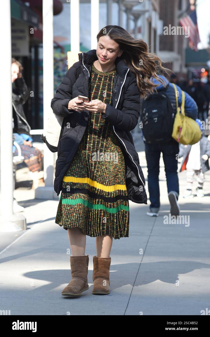 Sutton foster younger 2019 hi-res stock photography and images - Alamy