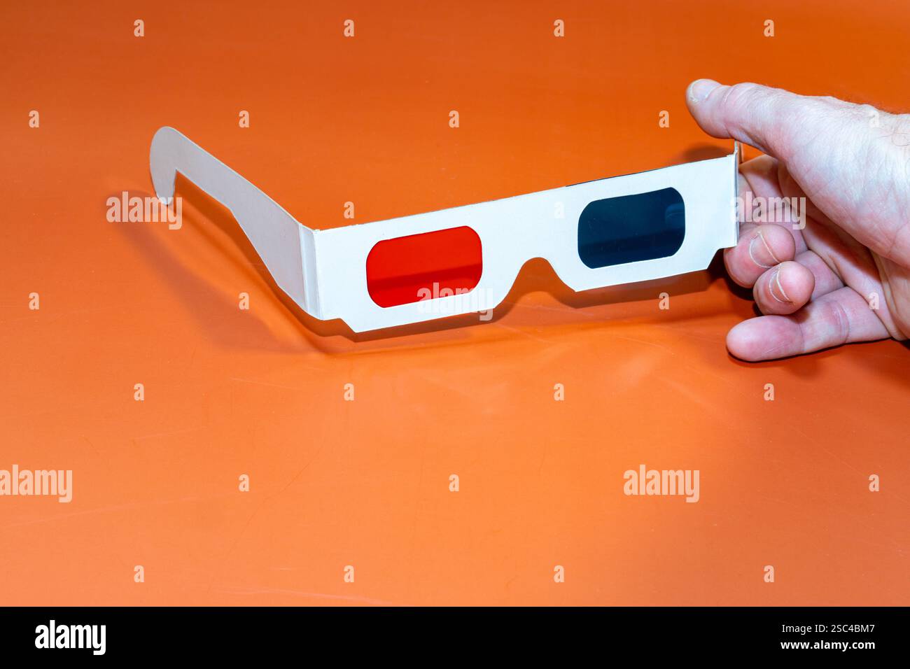 Red background 3d simulation hi-res stock photography and images - Alamy