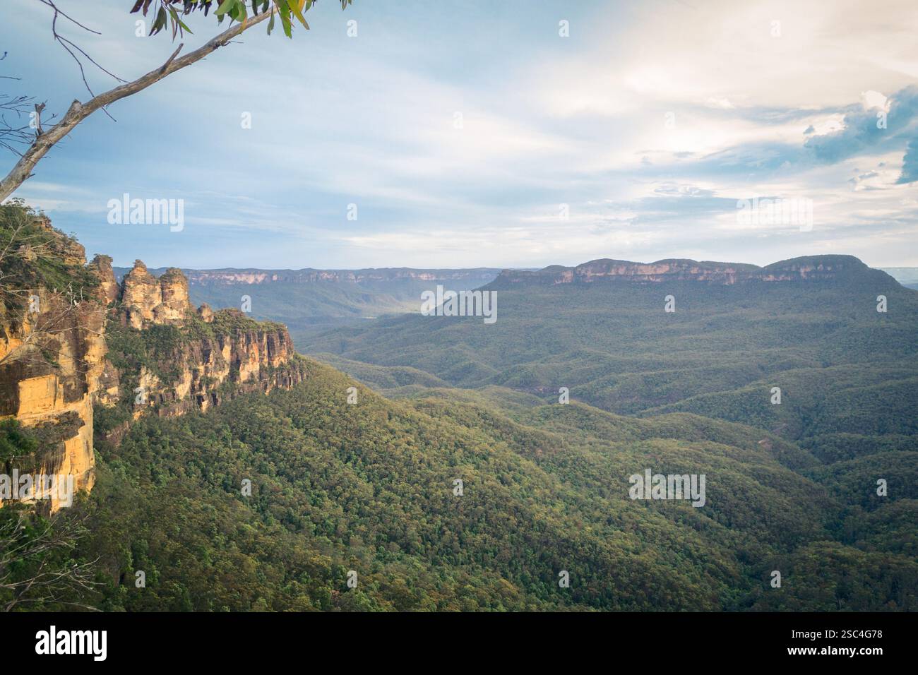 A breathtaking view of the iconic Three Sisters rock formation ...