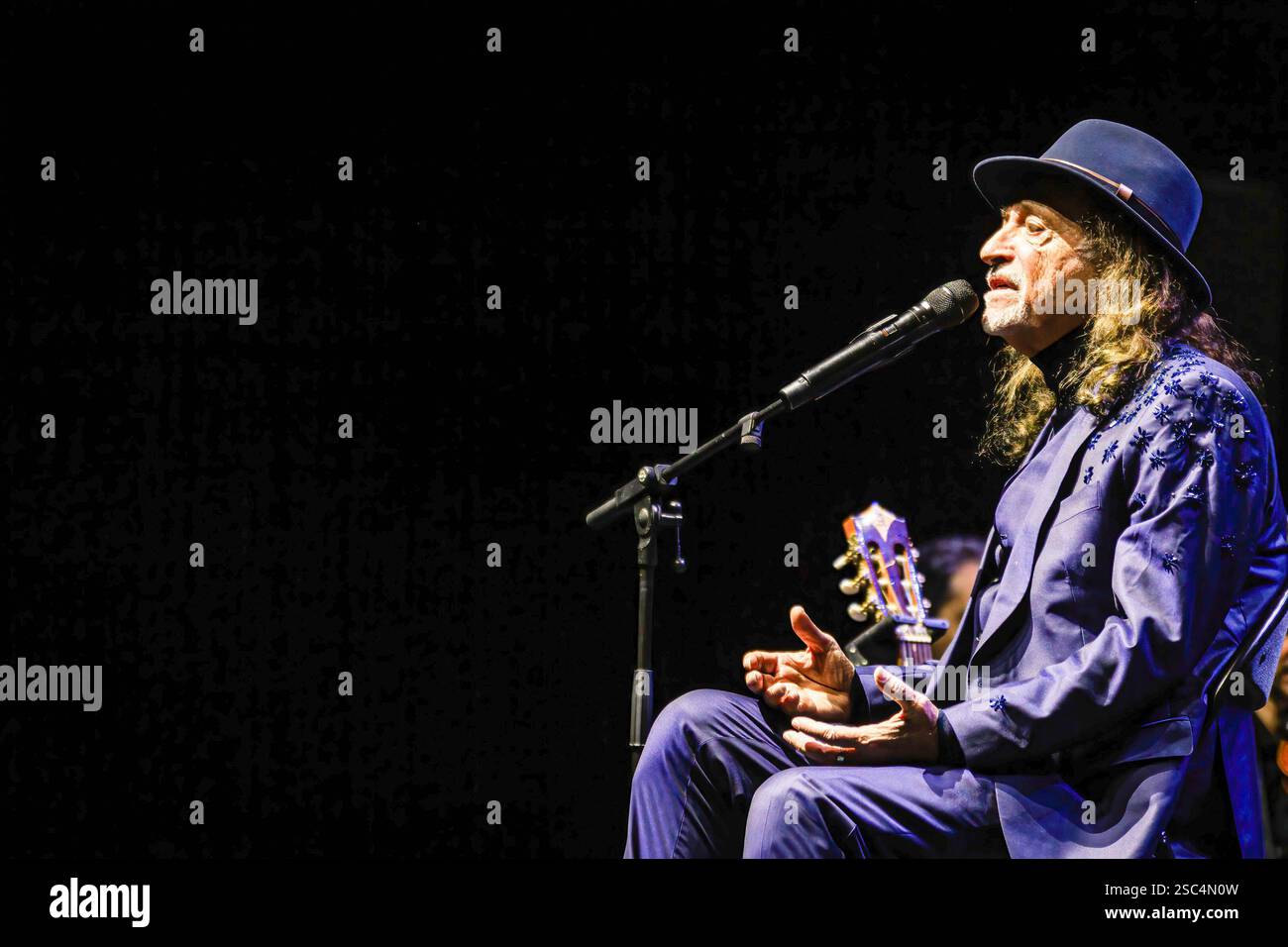 Alceu ValenÁa, Brazilian singer-songwriter, performs live with the Ouro ...