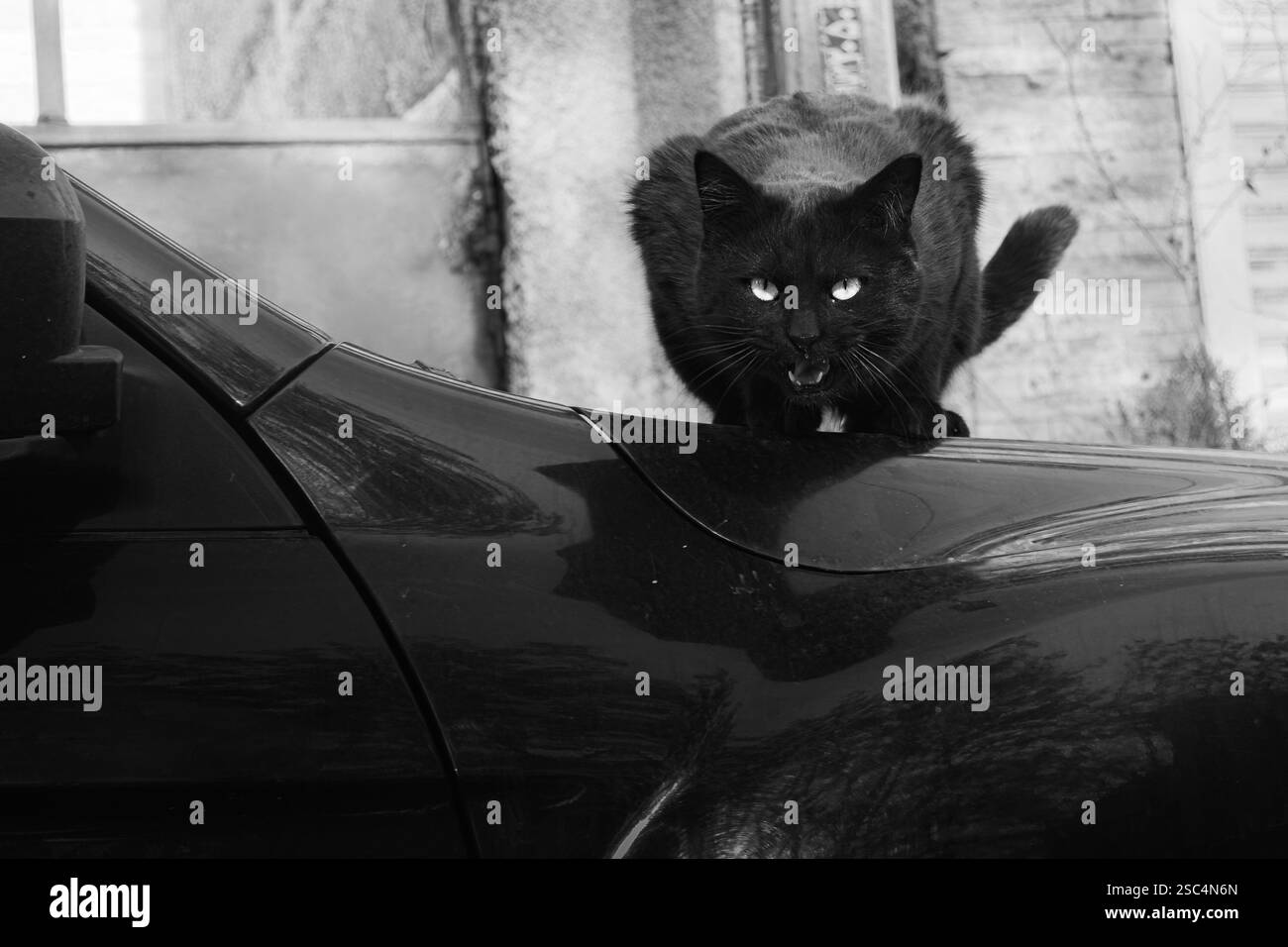 Attacking a city hi-res stock photography and images - Alamy