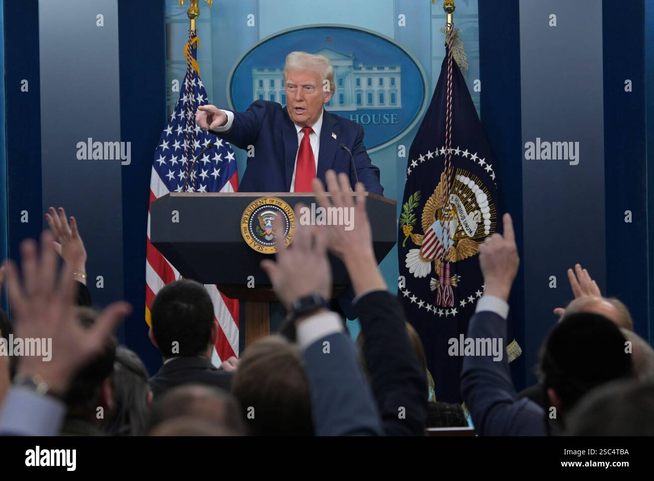 Donald trump press conference 2025 hi-res stock photography and images ...