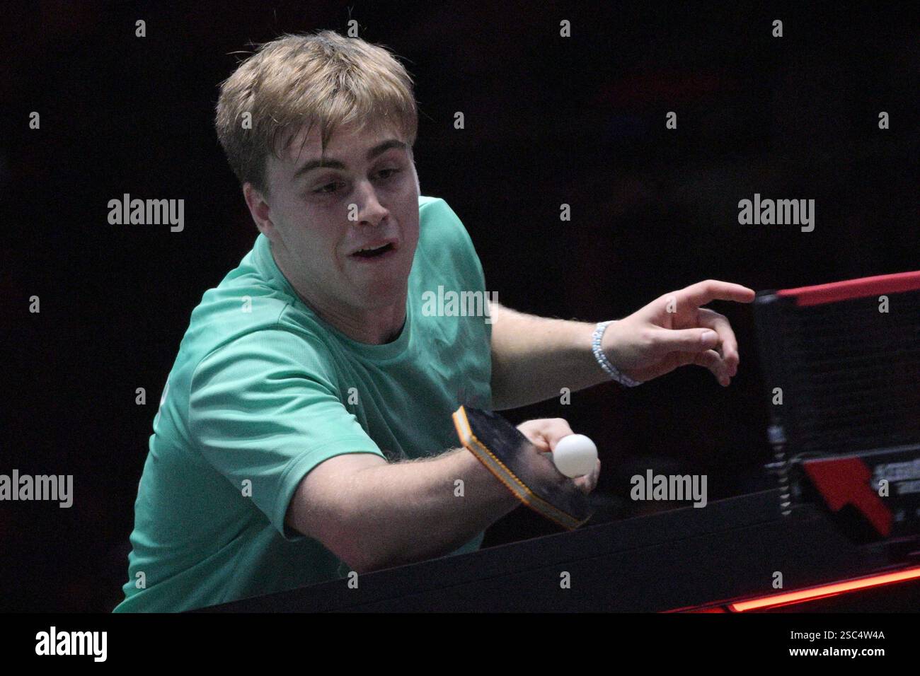 SINGAPORE, Feb. 5, 2025 -- Truls Moregard hits a return during the men ...