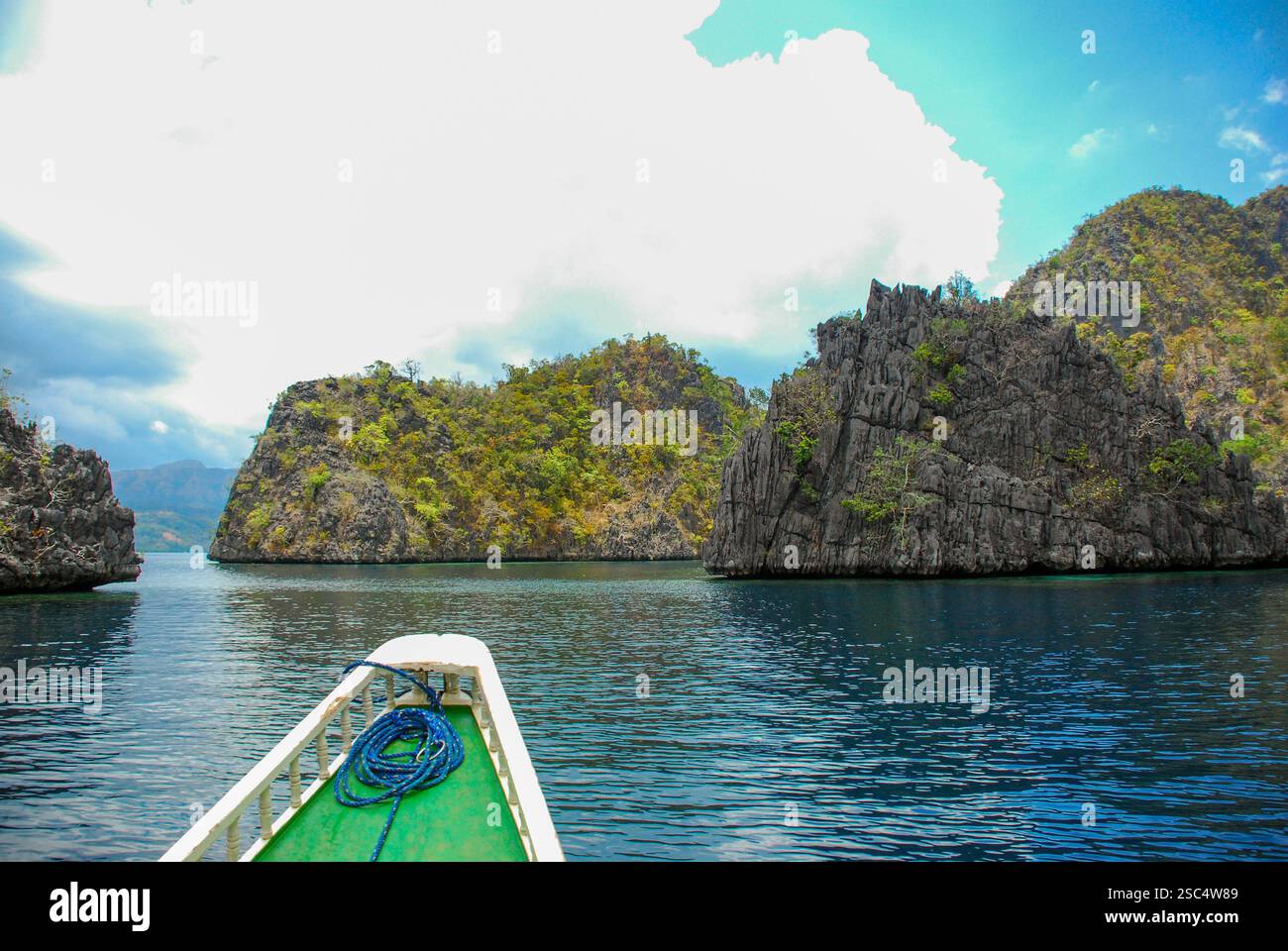 Beautiful tropical landscape of sea with boat and rocks - Philippines ...