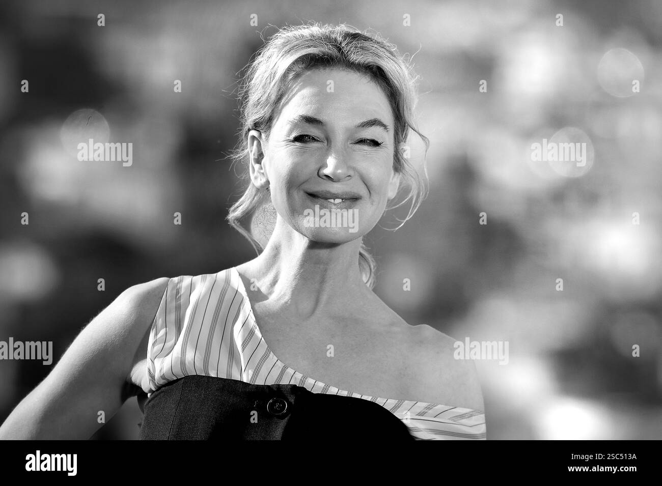Bridget jones mad about the boy 2025 Black and White Stock Photos ...