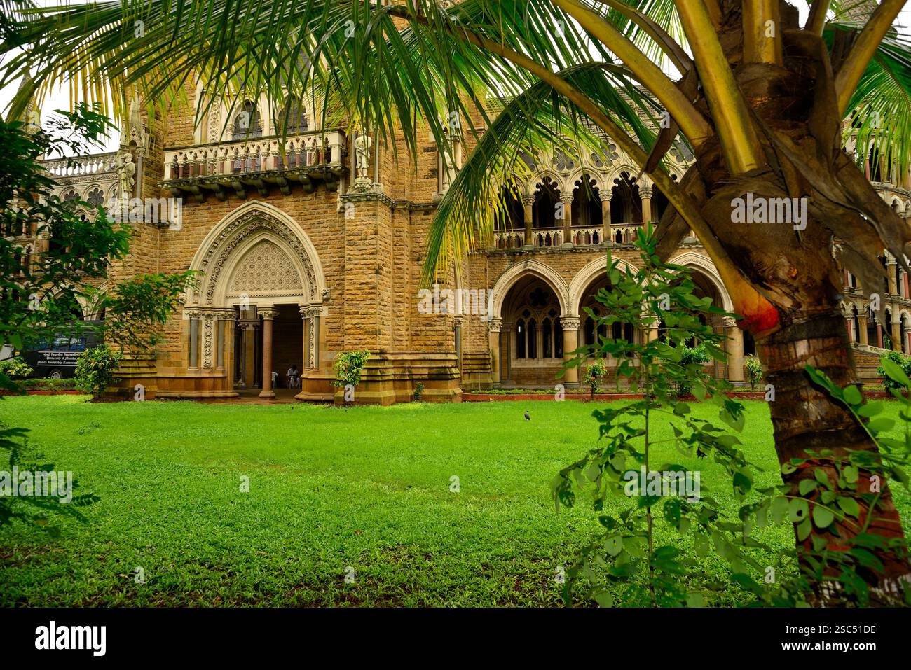 Big indian city hi-res stock photography and images - Alamy