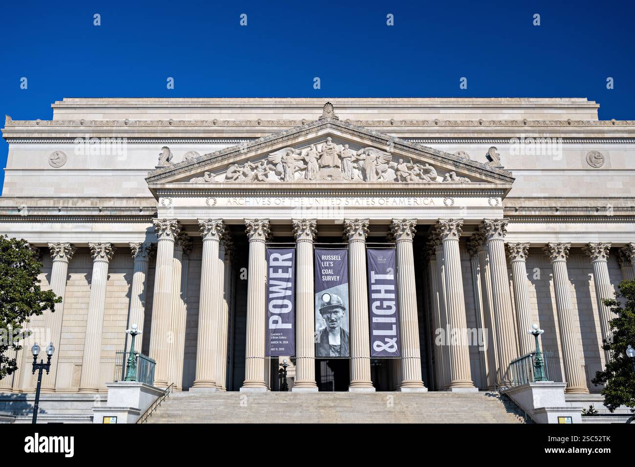 Constitution avenue museums hi-res stock photography and images - Alamy