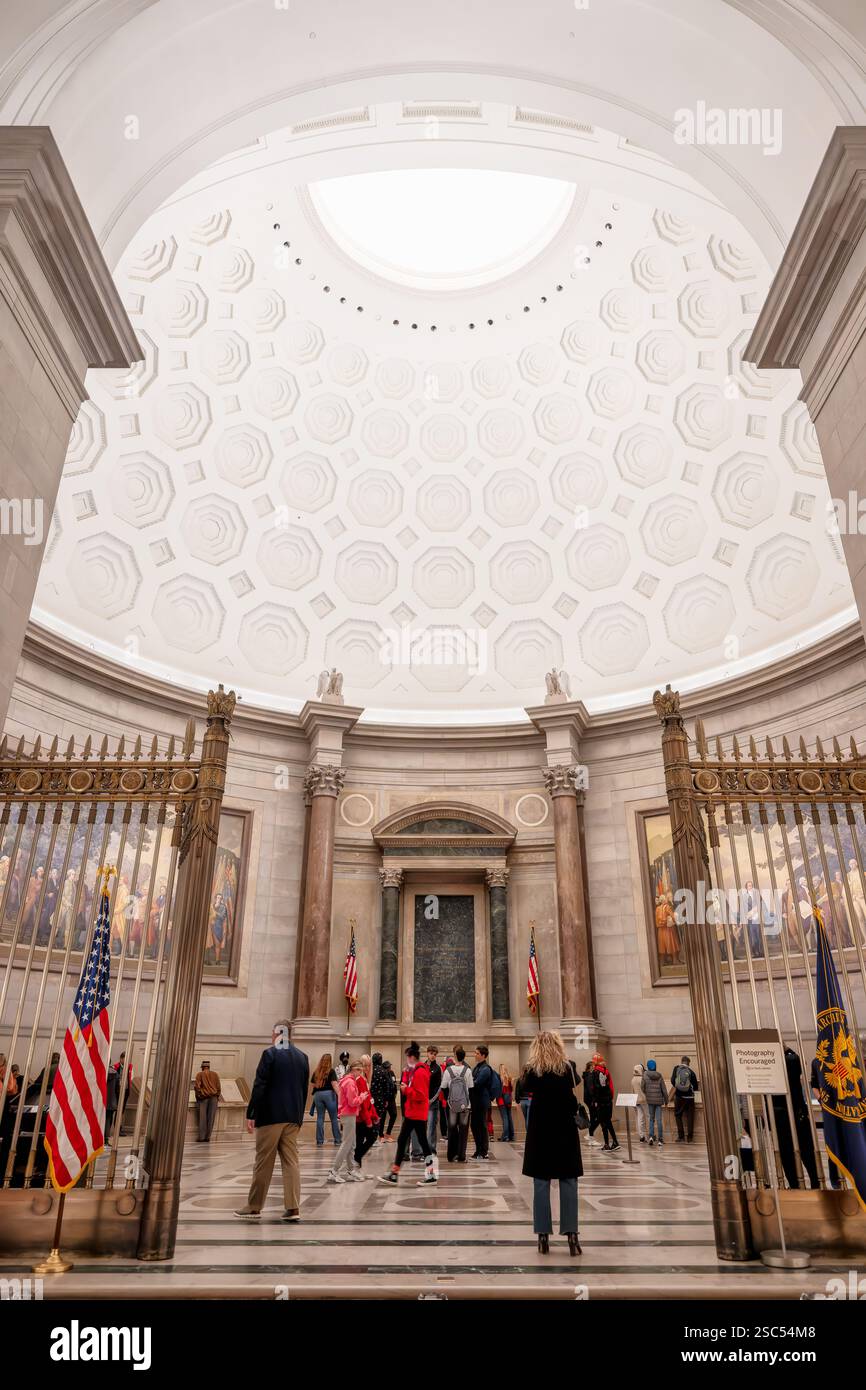 WASHINGTON DC, United States — The National Archives Rotunda houses ...