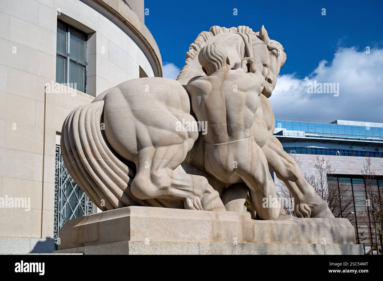 Horses sculptures statues hi-res stock photography and images - Alamy