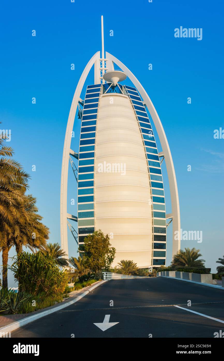 DUBAI, UAE - NOVEMBER 15: View of the hotel Burj Al Arab from Souk ...