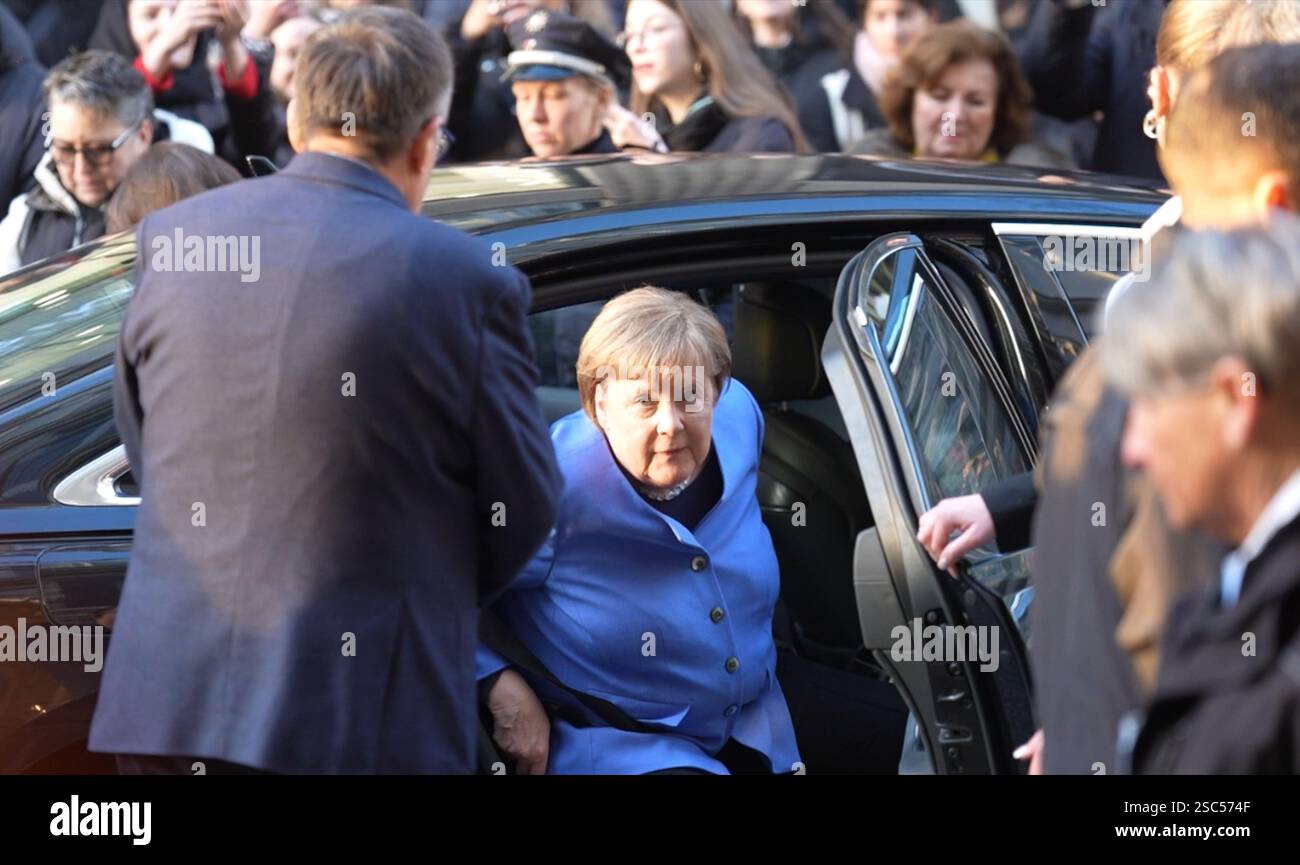 Hamburg, Germany. 05th Feb, 2025. Former Chancellor Angela Merkel (M ...