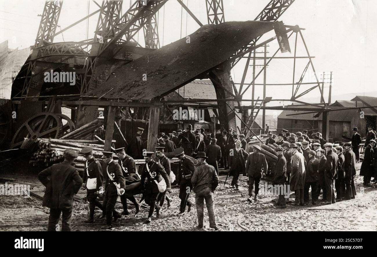 Senghenydd colliery disaster, October 1913, Red Cross workers carry ...