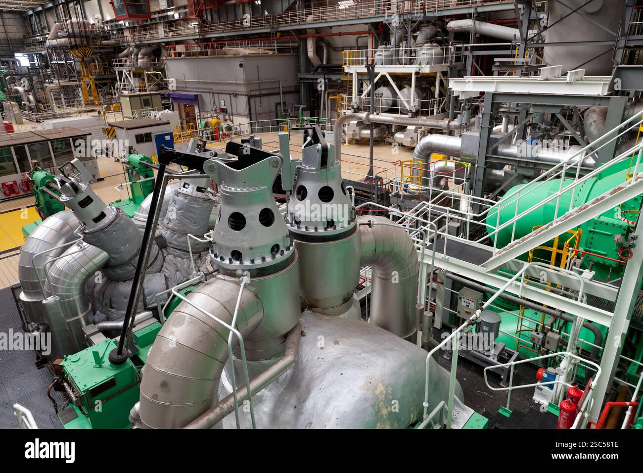 The turbine hall at Dungeness B nuclear power station, Kent Stock Photo ...