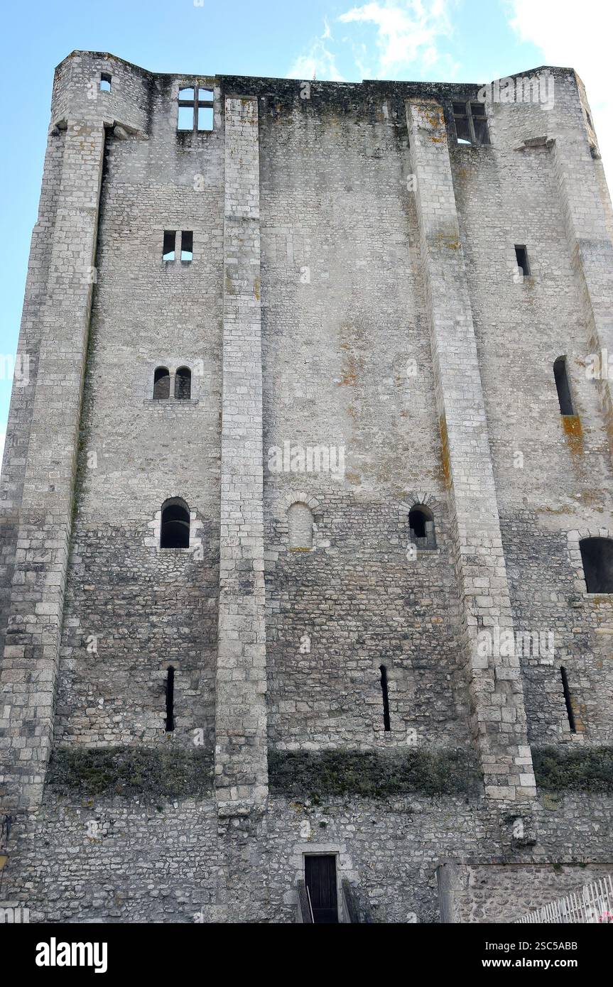 Chateau de beaugency hi-res stock photography and images - Alamy