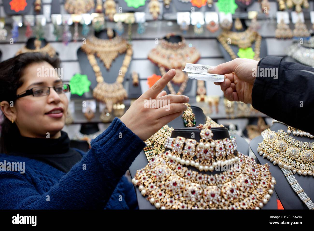 Handling jewels hi-res stock photography and images - Alamy