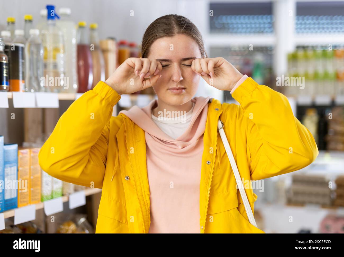 Woman sleepy going bed hi-res stock photography and images - Alamy