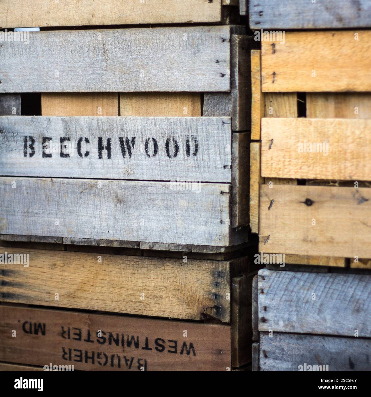 Stacked wooden crates hi-res stock photography and images - Alamy