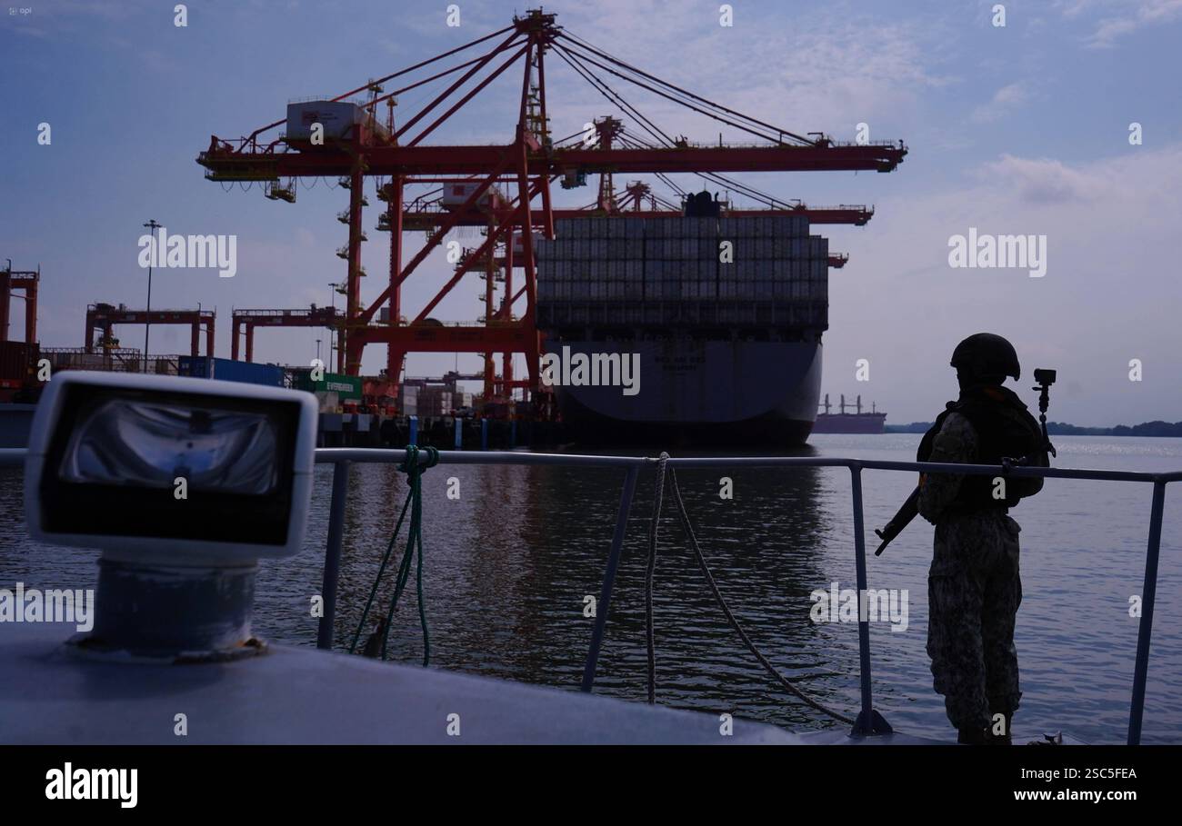Control de fronteras hi-res stock photography and images - Alamy