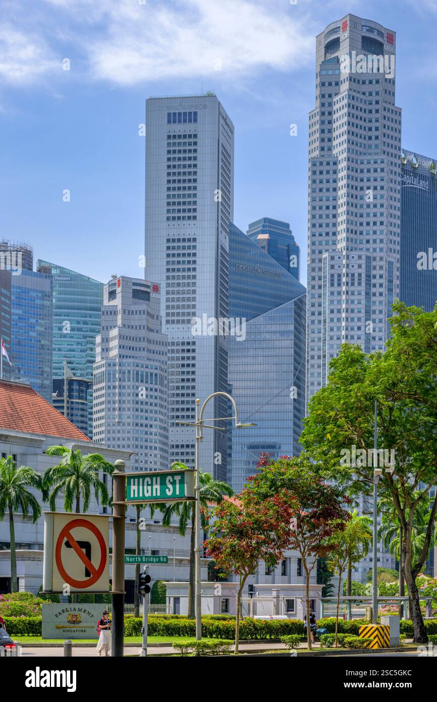 High Street Singapore with the towering skyscrapers of the financial ...