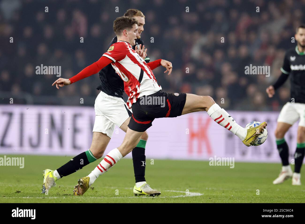 EINDHOVEN - (l-r) Thomas Beelen of Feyenoord, Guus Til of PSV Eindhoven ...