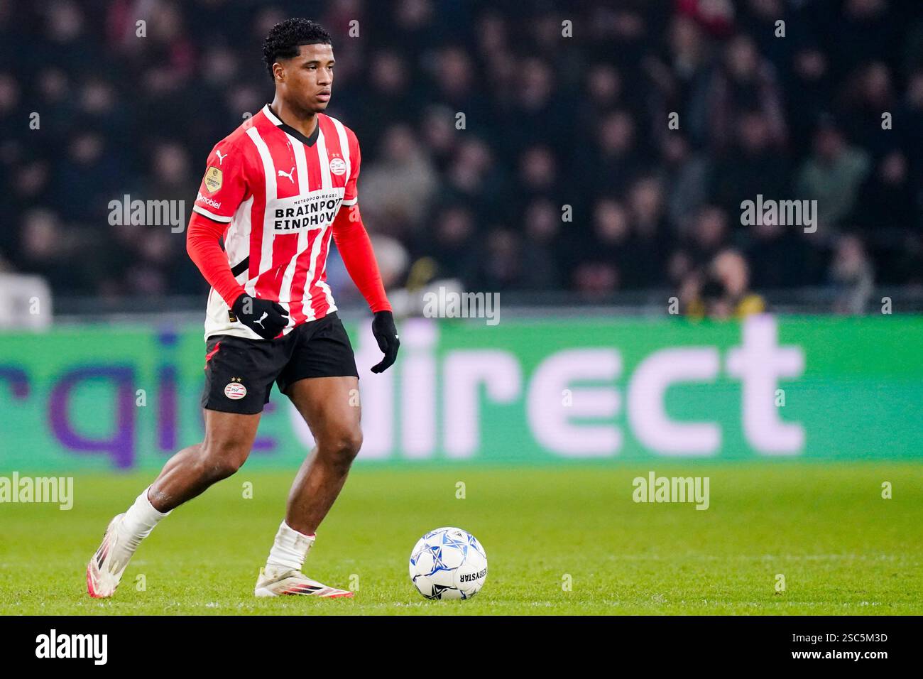 EINDHOVEN, NETHERLANDS - FEBRUARY 5: Ryan Flamingo of PSV runs with the ball during the Dutch ...