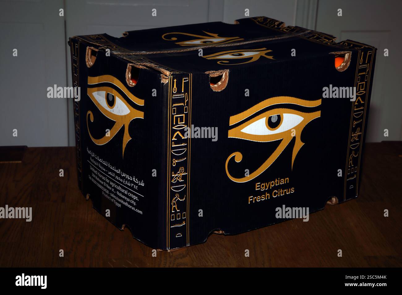 The Eye of Horus on the Egyptian Fresh Citrus Box Stock Photo - Alamy