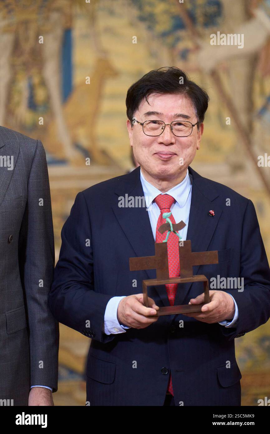 Park Chul attends Annual meeting of the Board of Trustees of the ...