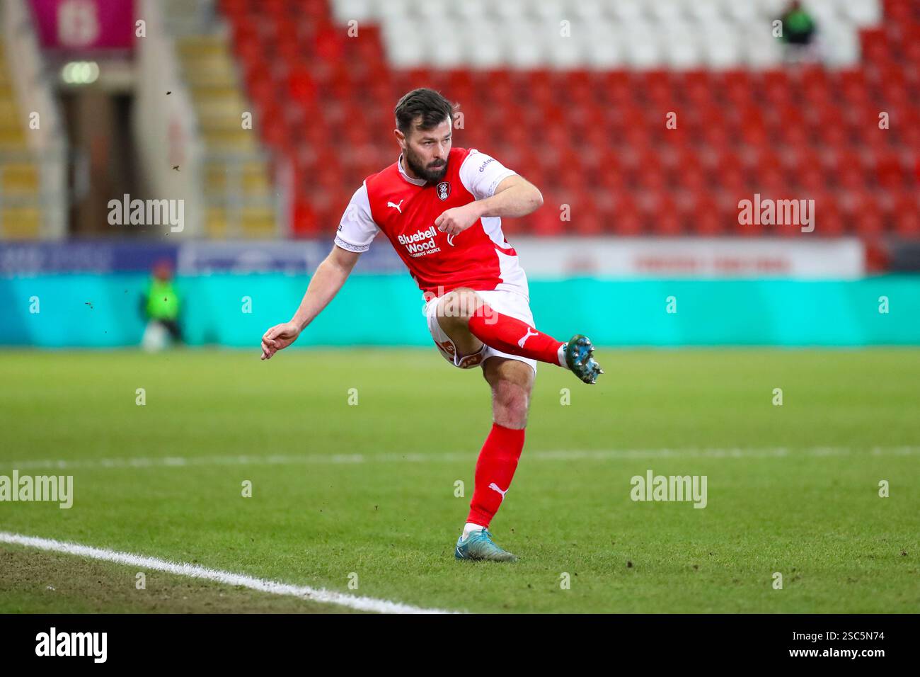 AESSEAL New York Stadium, Rotherham, England - 4th February 2025 Joe ...