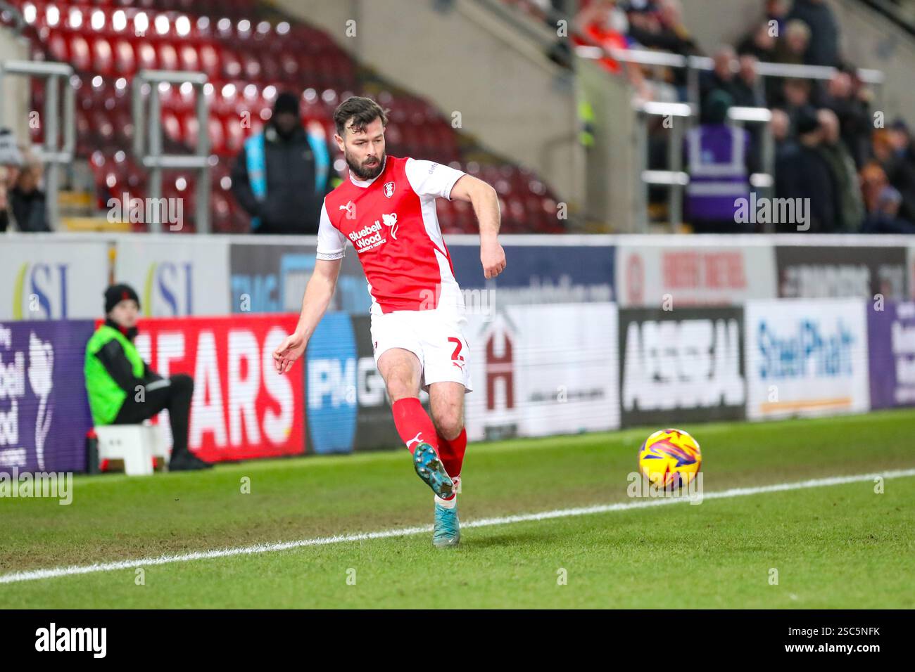 AESSEAL New York Stadium, Rotherham, England - 4th February 2025 Joe ...