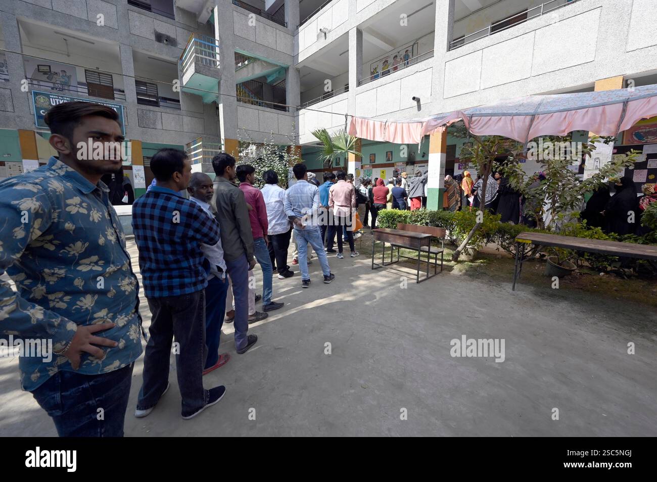 New Delhi, India. 05th Feb, 2025. NEW DELHI, INDIA - FEBRUARY 5: Voters ...