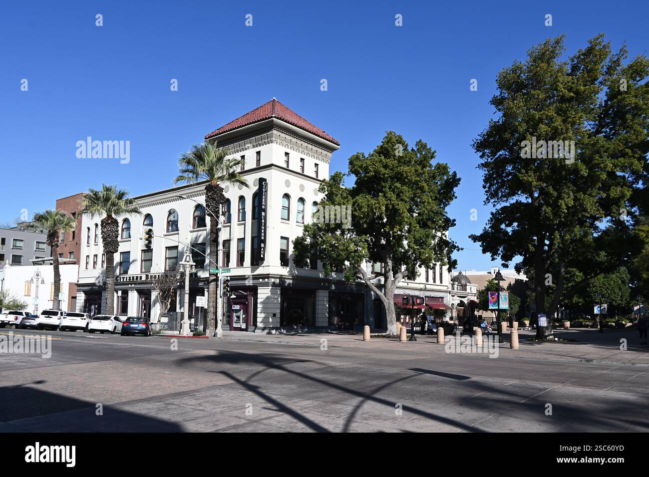 RIVERSIDE, CALIFORNIA - 2 FEB 2025: Main Street Pedestrian Mall in ...