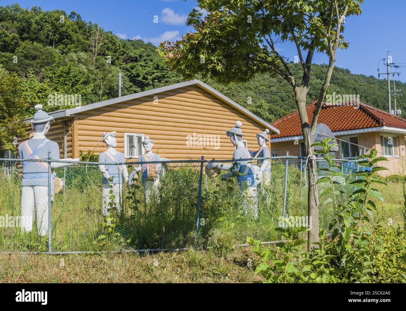 Daejeon, South Korea, August 17, 2018: Statues of Korean male Pungmul ...