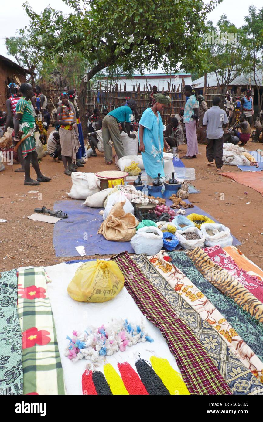 Hamer market (dimaka-ethiopia Stock Photo - Alamy