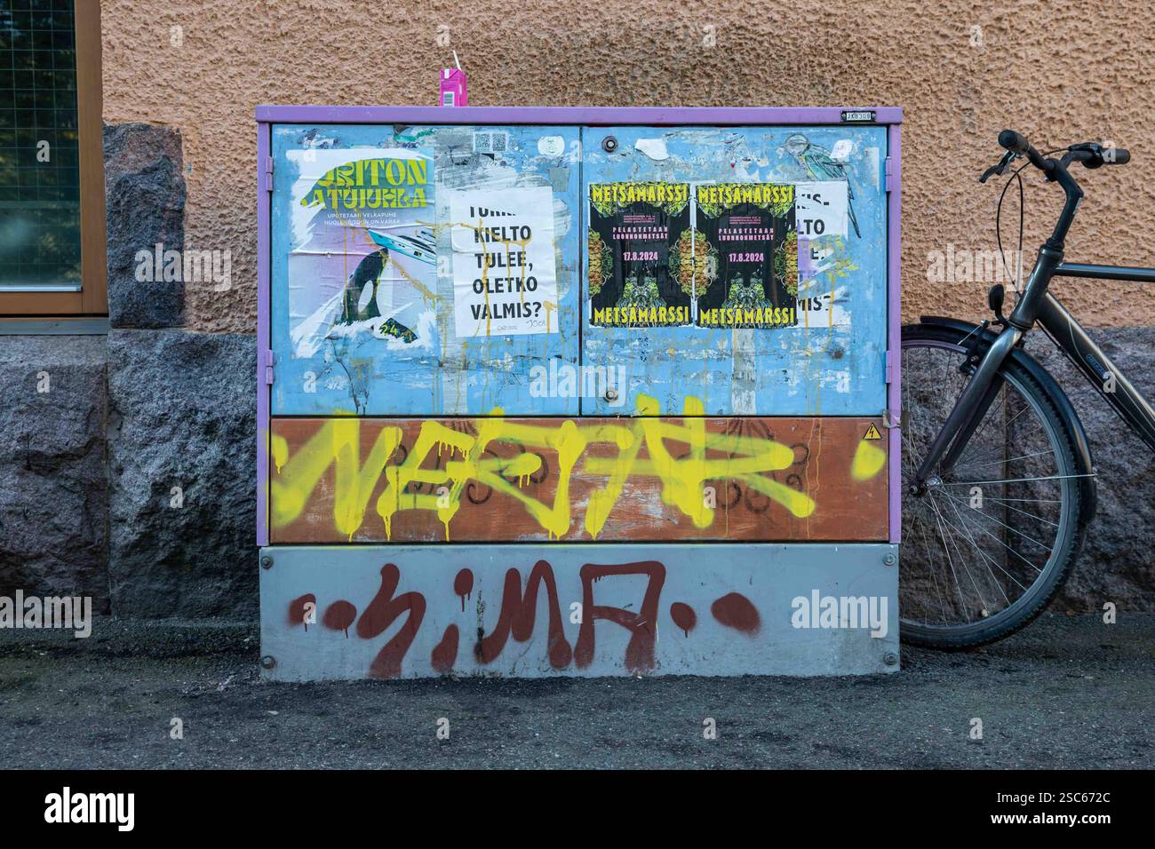 Electrical utility box covered hi-res stock photography and images - Alamy