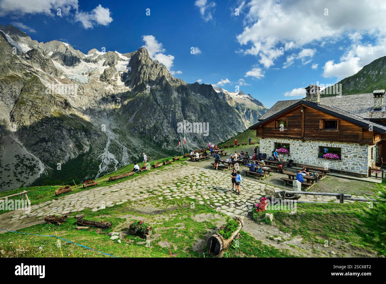 Hut Rifugio Walter Bonatti with Petites Jorasses and Aiguille de ...