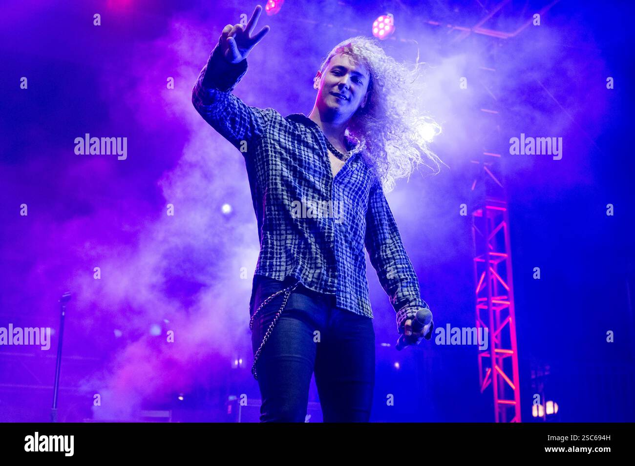 Brett Carlisle of Great White perform during Chris Jericho's Rock 'N ...