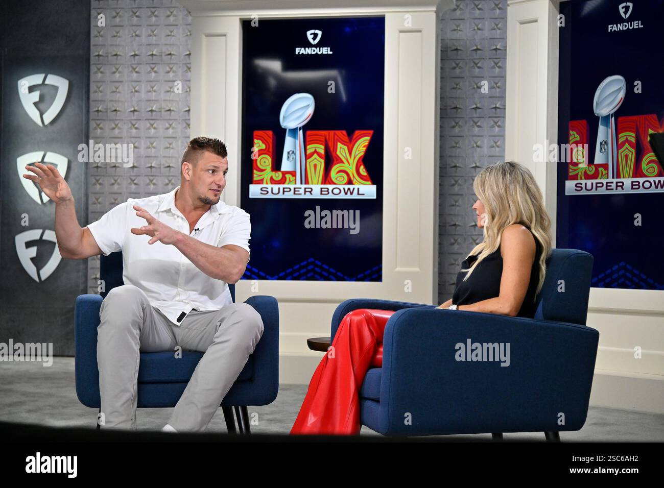 Caesars Superdome. 5th Feb, 2025. New Orleans LA; FANDUEL personality ...