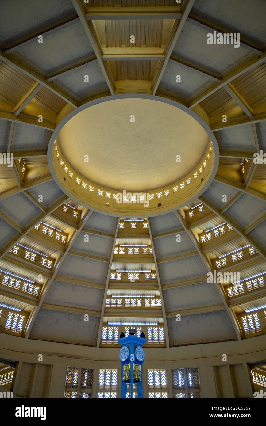 Architecture of the ceiling in the rotunda at the Central Market, Phnom Penh, Cambodia, Asia ...