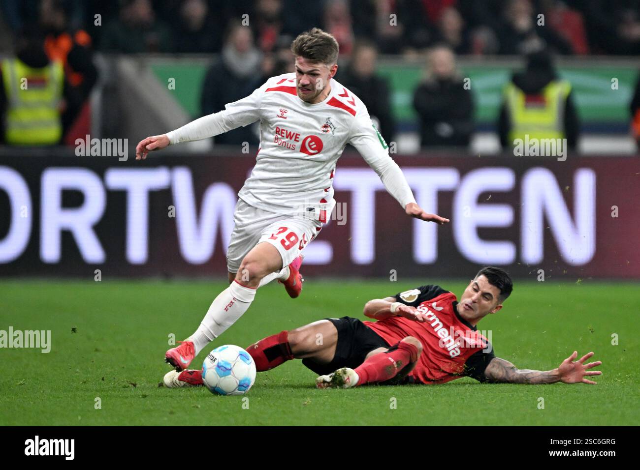 Leverkusen, Germany. 05th Feb, 2025. Soccer, DFB Cup, Bayer 04 Leverkusen - 1 FC Cologne ...