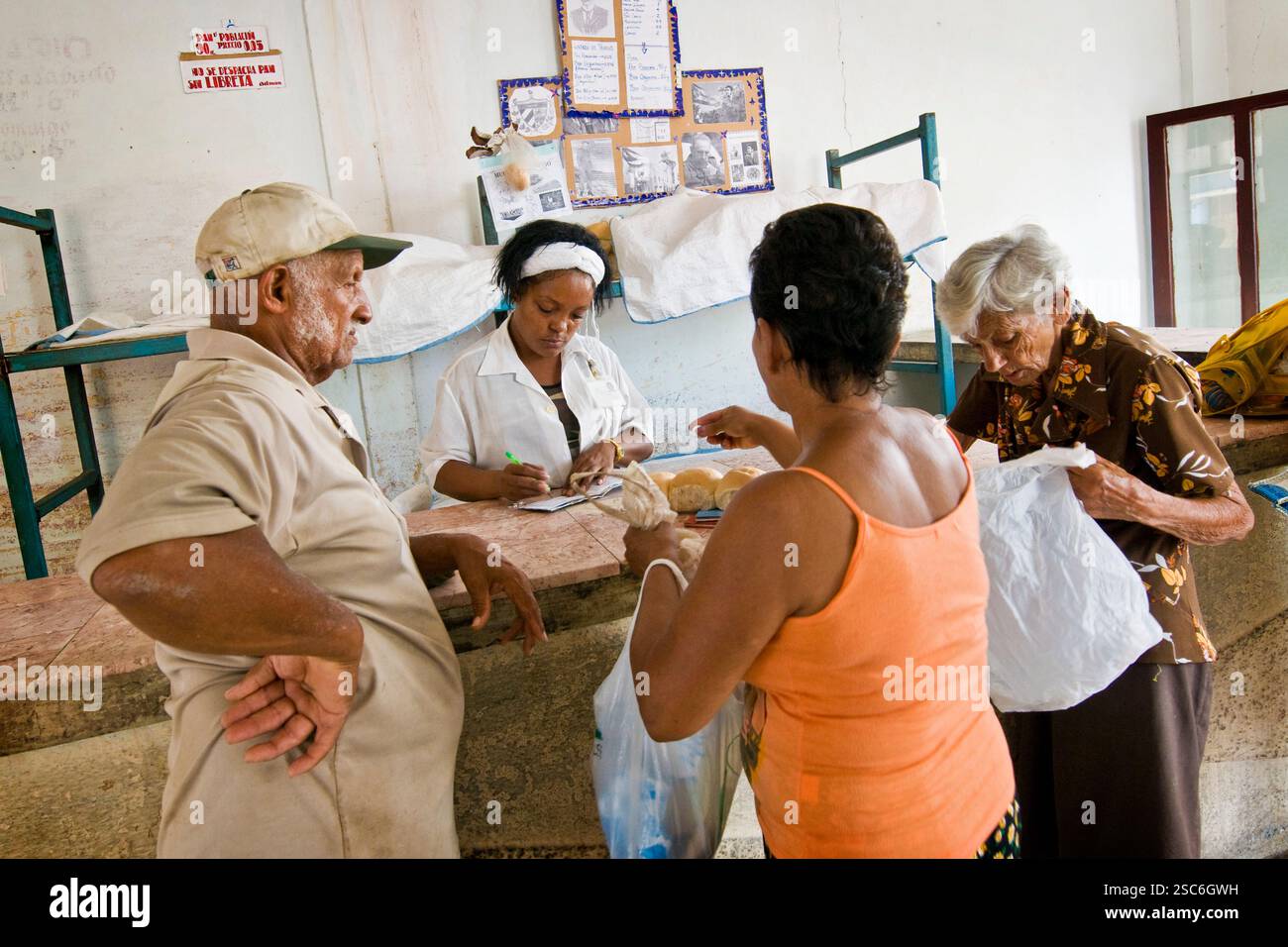 Cuban bread bakery hi-res stock photography and images - Alamy