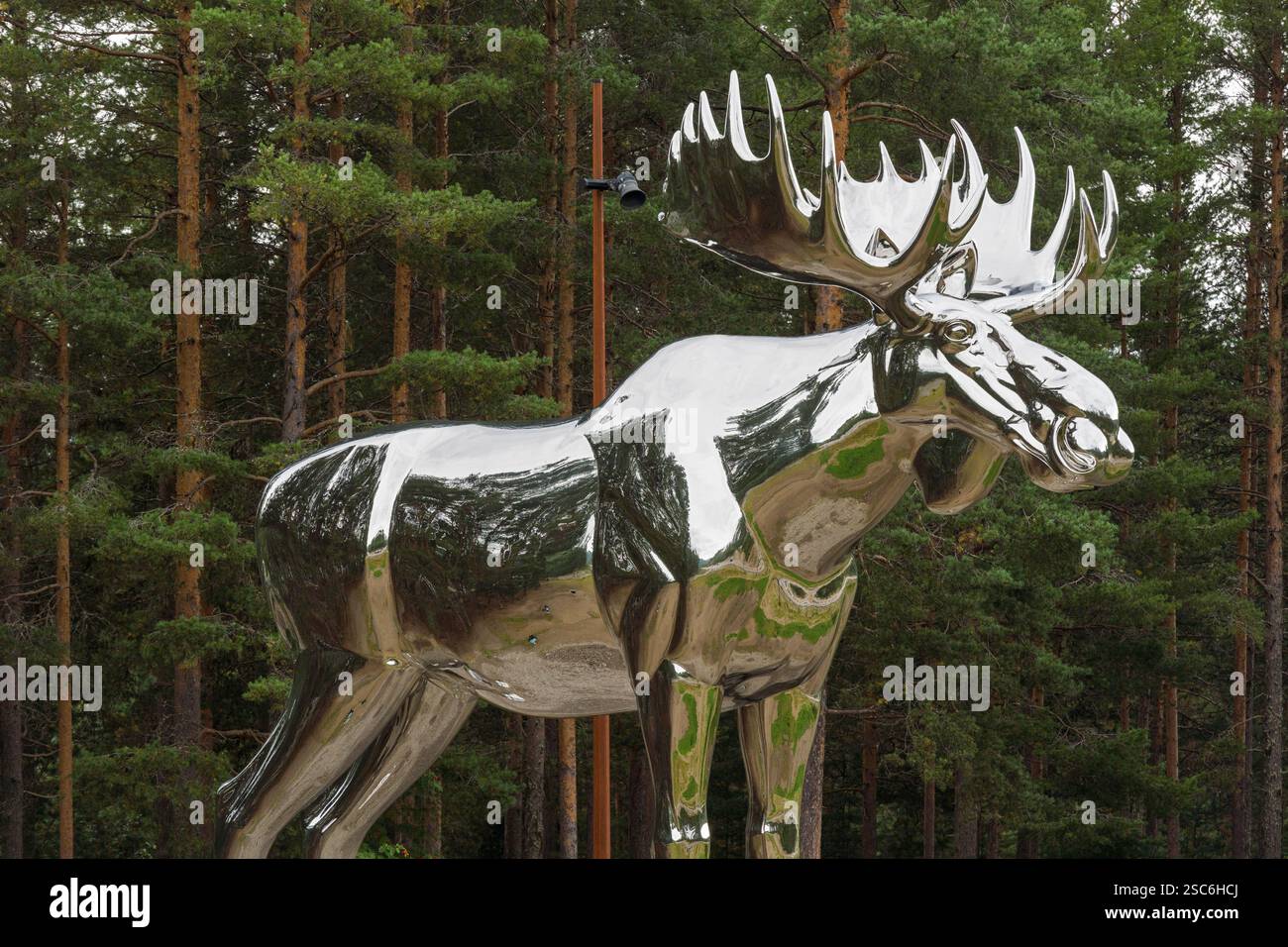 Stor Elgen, largest moose in the world, Bjøråa rest area, Österdalen ...