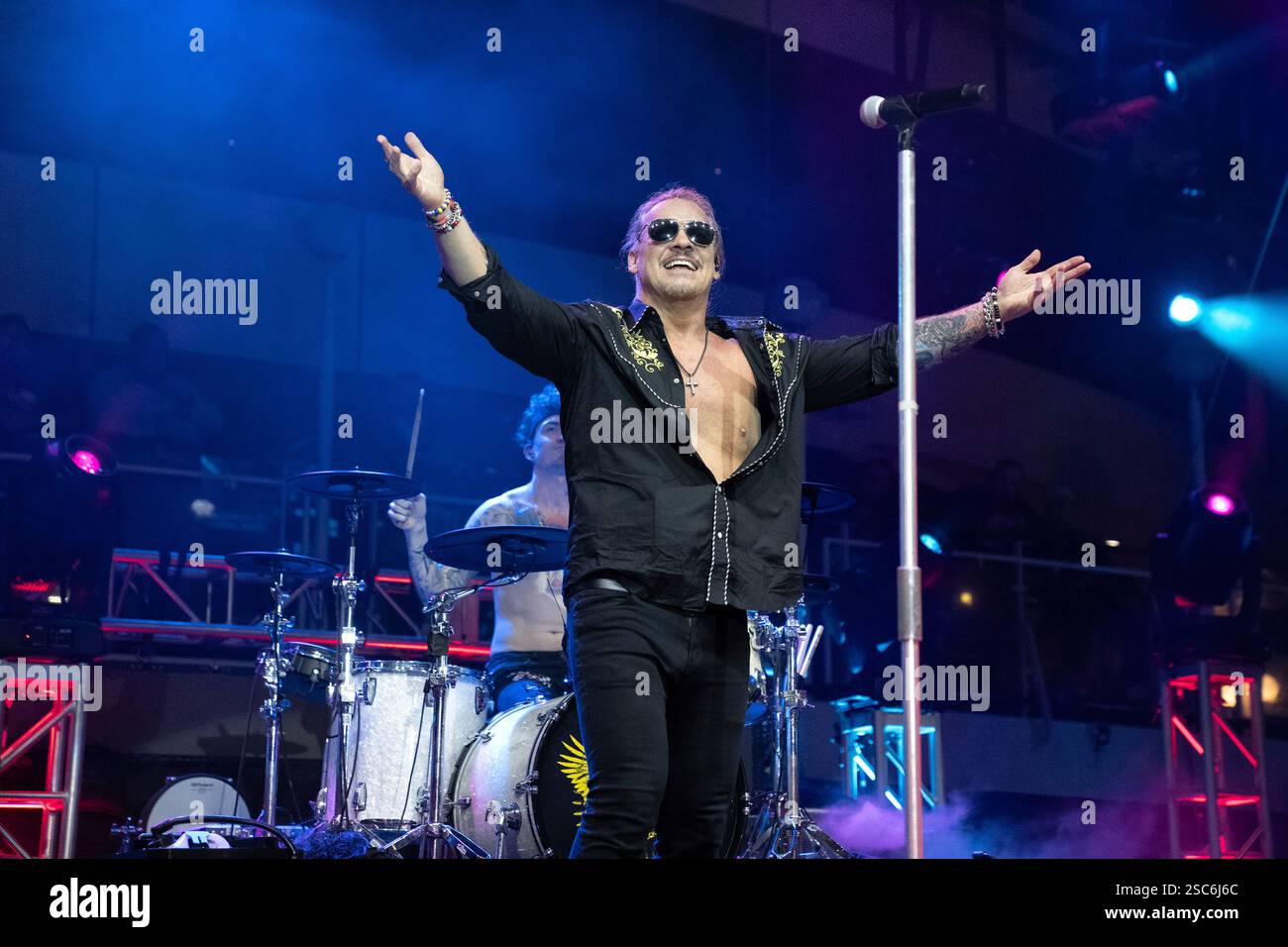 Chris Jericho of Fozzy performs during Chris Jericho's Rock 'N ...