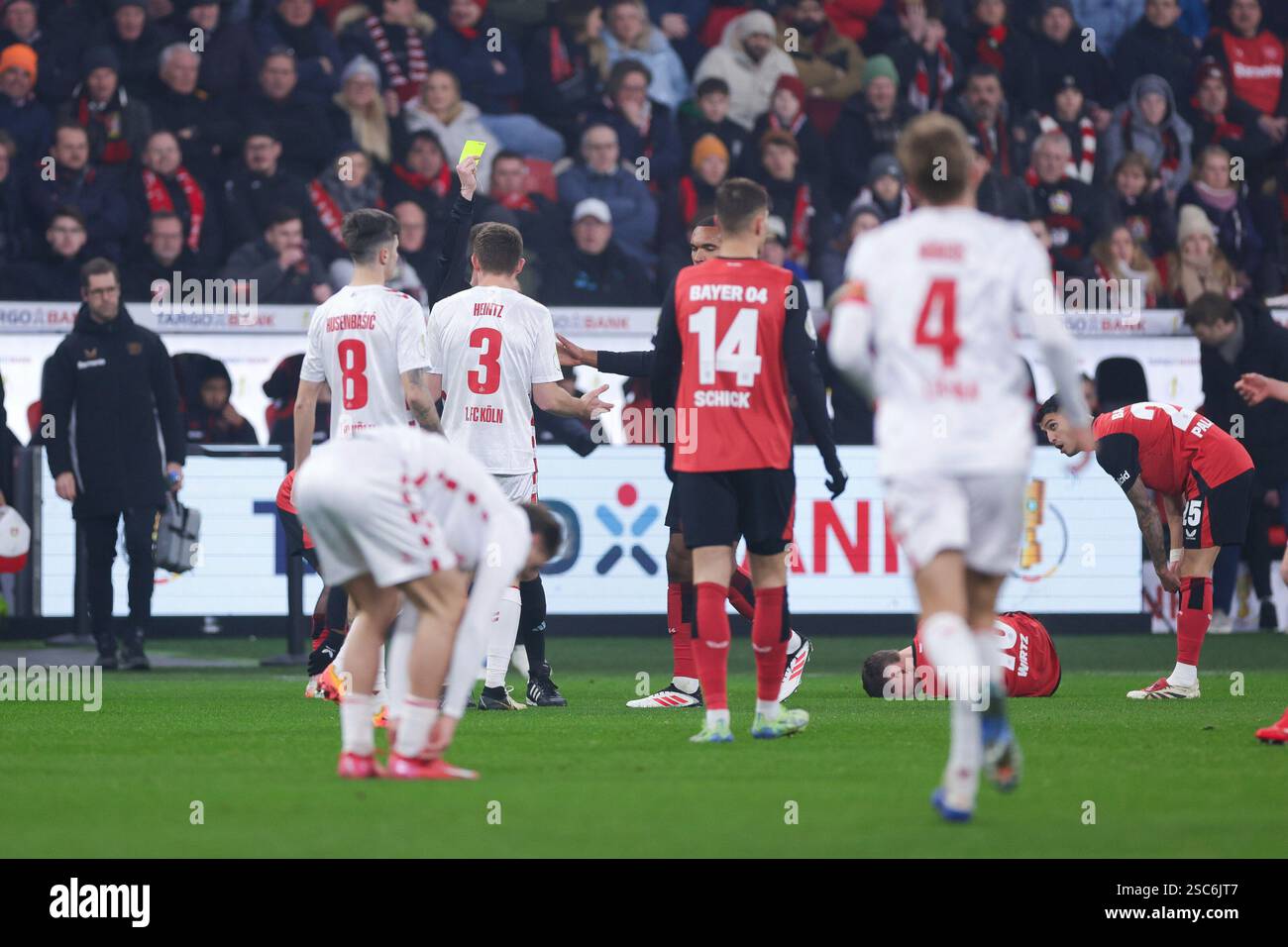 Leverkusen, Deutschland. 05th Feb, 2025. 05.02.2025, Viertelfinale im DFB-Pokal zwischen Bayer ...